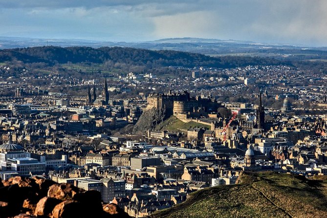 Edinburgh - Old Town Stories - Discovering Scotlands Cultural Wonders