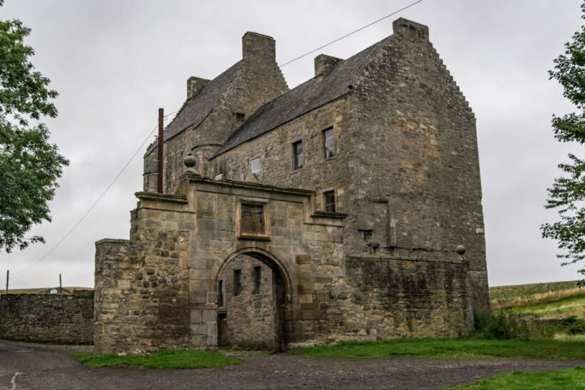 Edinburgh: "Outlander" Filming Locations Guided Tour - Midhope Castle (Lallybroch) – The Heart of the Series