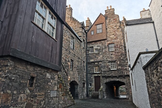 Edinburgh Outlander Self-Guided Private Tour - A Deep Dive into the Edinburgh Outlander Self-Guided Tour