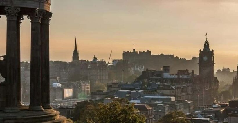 Edinburgh: Private Guided Customized Walking Tour - Breaking Down the Itinerary