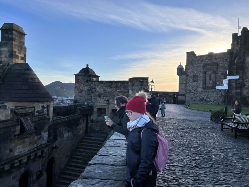 Edinburgh: Private Guided Tour of the Edinburgh Castle - Who Would Love This Tour?