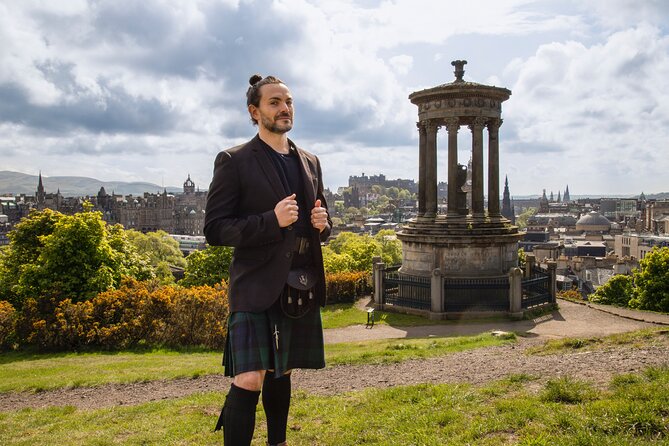Edinburgh Private Walking Tour in Spanish - Guide and Experience