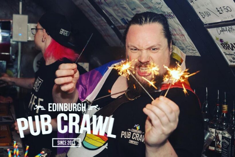 Edinburgh: Pub Crawl 7 Bars with 6 Shots - Value for Money