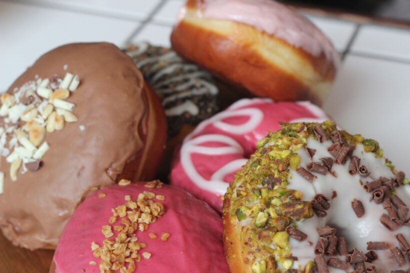 Edinburgh: Royal Mile Donut Tour with Donut Tastings - Key Points