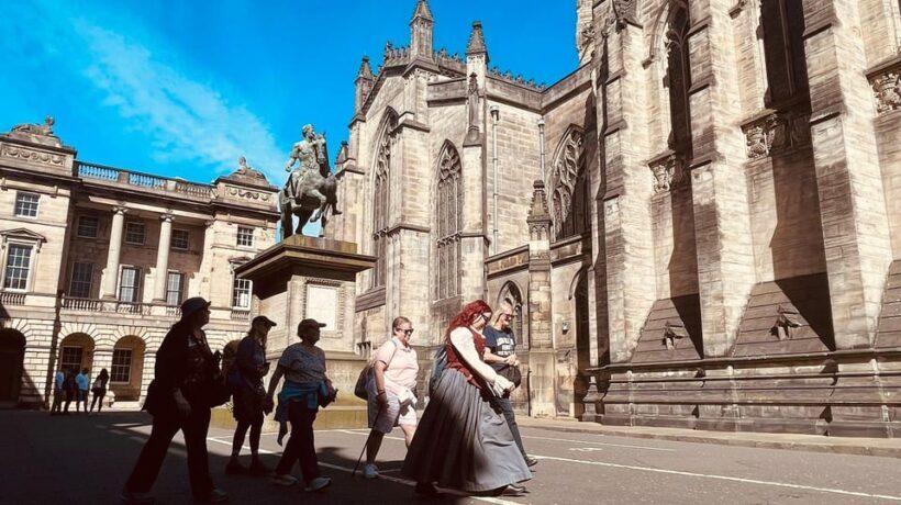 Edinburgh: Royal Mile Old Town Walking Tour - Practical Tips for Participants
