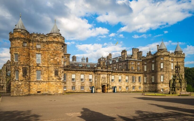 Edinburgh: Royal Mile Walking Tour & Exploration Game - Final Thoughts: Who Will Enjoy This Tour?