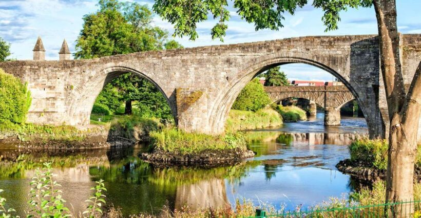 Edinburgh: Stirling, Whisky and St Andrews Tour in Spanish - A Closer Look at the Itinerary
