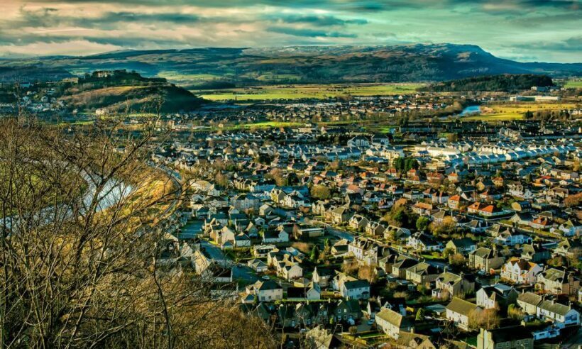 Edinburgh: Stirling, Whisky & St Andrews Tour in Italian - Key Points