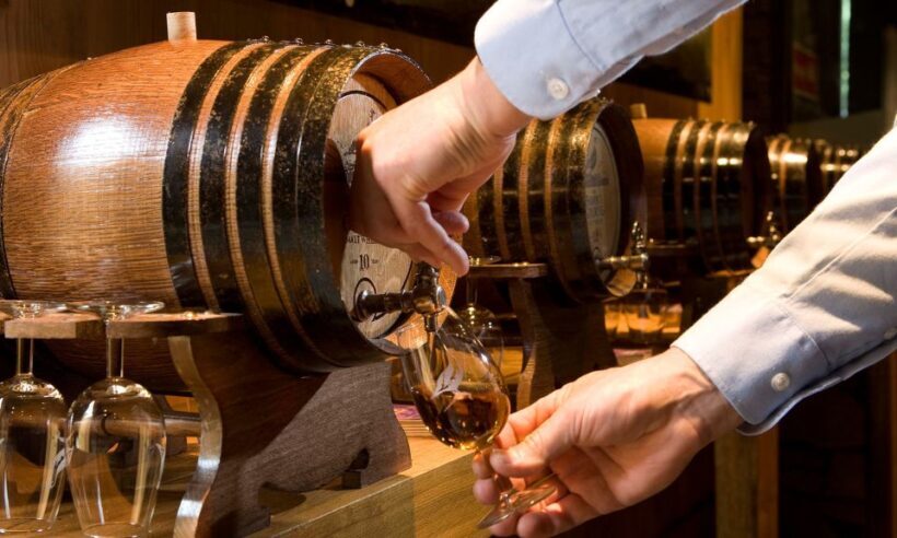 Edinburgh: Stirling, Whisky & St Andrews Tour in Italian - A Closer Look at the Itinerary