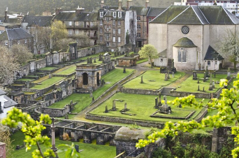Edinburgh: The Dark Side Walking Tour - A Closer Look at the Experience