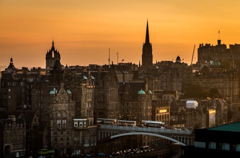Edinburgh Welcome Tour: Private Tour with a Local - The itinerary and what you can expect
