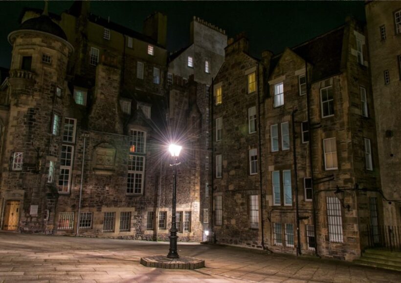 Edinburgh: Witches Old Town Walking Tour & Underground Vault - A Detailed Look at the Tour Experience