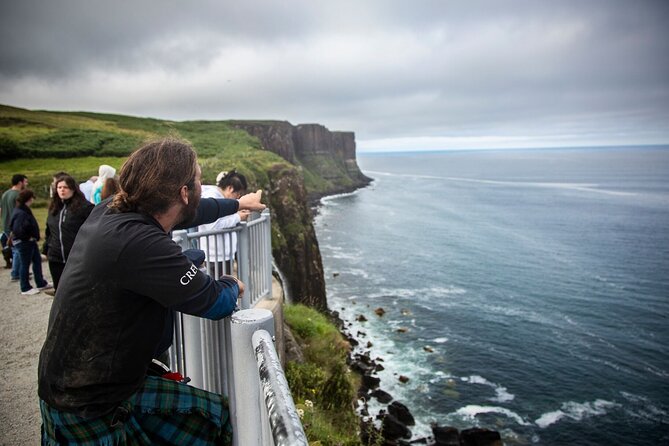 Edinburgh:5-Day Isle of Skye, Inverness & Loch Ness Tour W/Hostel - Accommodation and Group Size