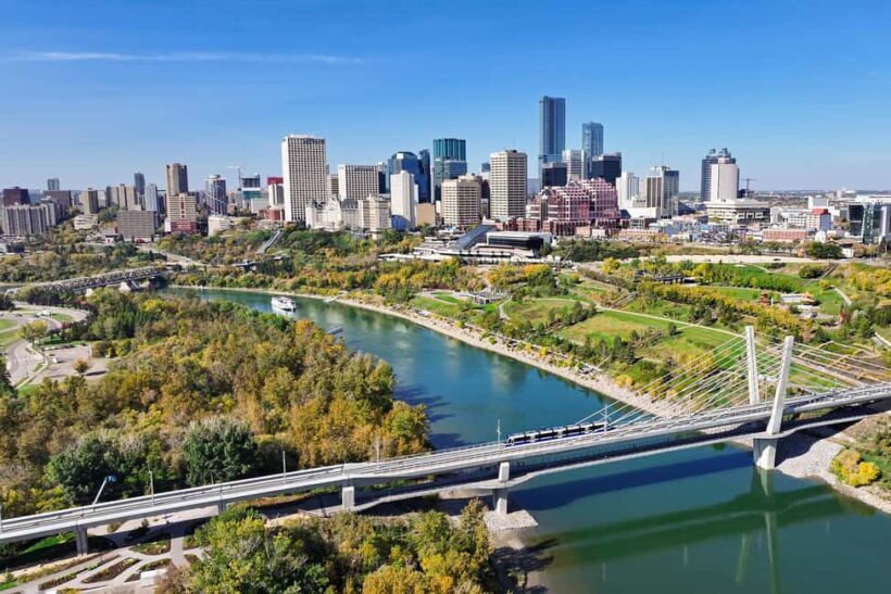 Edmonton: E-Scooter City Highlights Tour | 2-Hour - Discovering Edmonton on Two Wheels