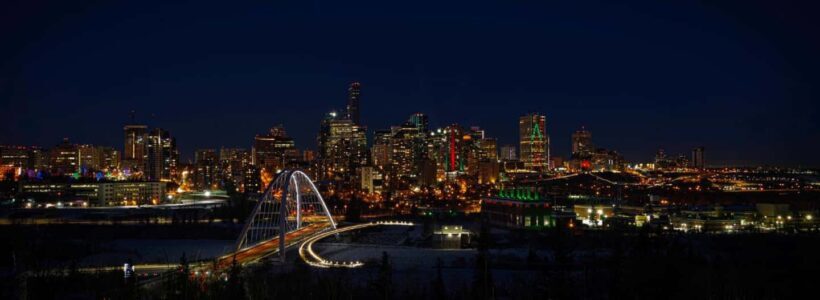 Edmonton: Festive Private Christmas Walking Tour - An In-Depth Look at the Edmonton Festive Private Christmas Tour