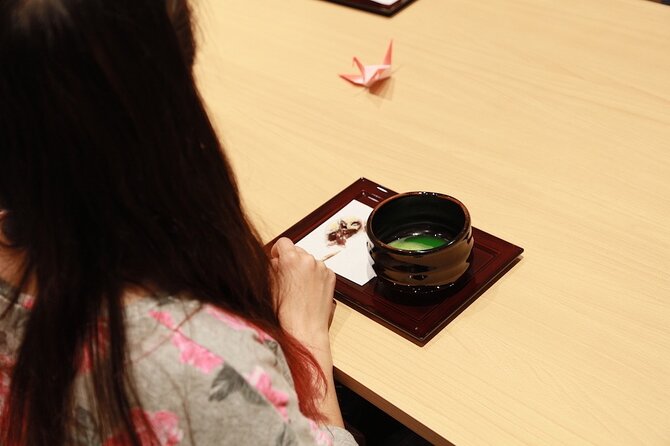 EDOCCO Teahouse - Matcha Tea Making