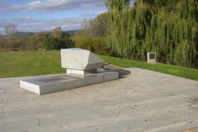 Educational Private Tour of Terezin Concentration Camp - Key Points