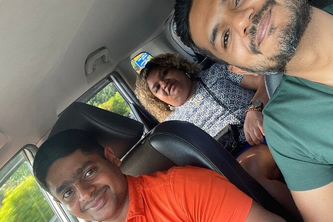 Efficient Airport Taxi: Colombo Airport to City Transfer, Safe & Comfortabe Ride - The Pick-Up Experience: Seamless and Reassuring