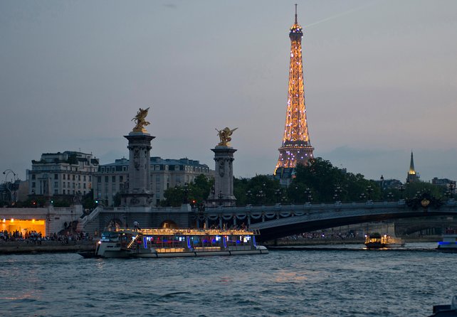 Eiffel Tower Dinner Experience and Sightseeing Seine River Cruise - Transportation and Accessibility