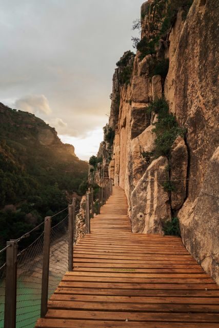 El Chorro: Hike" Caminito del Rey " + E-bike guided tour 2h - Discovering El Chorro: What to Expect from the Tour