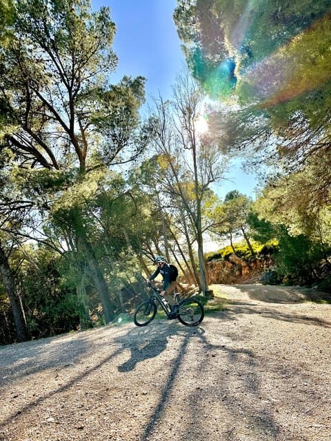 El Chorro: Hike" Caminito del Rey " + E-bike guided tour 2h - The Experience for Different Travelers