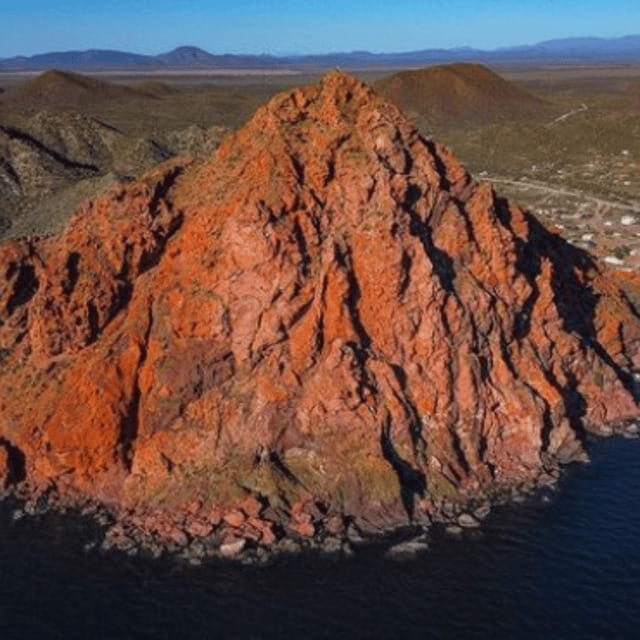 El Colorado: beach tour and hiking in Cerro Colorado - An in-depth look at the El Colorado tour
