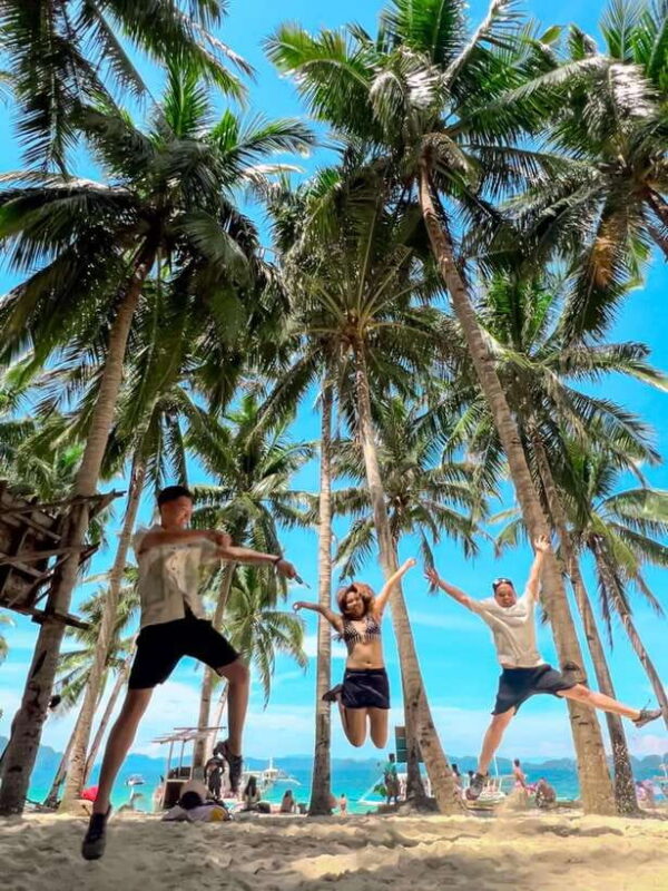 El Nido: Snake Island and Cave Tour with Island Lunch - Authentic Insights from Guest Reviews