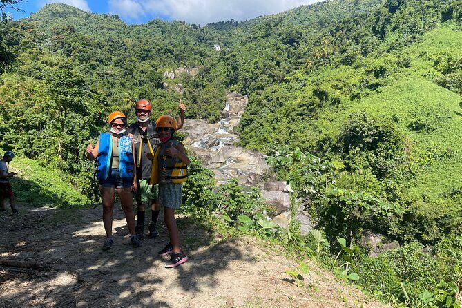 El Yunque Rainforest Hike and Luquillo Beach Tour - Detailed Breakdown of the Itinerary