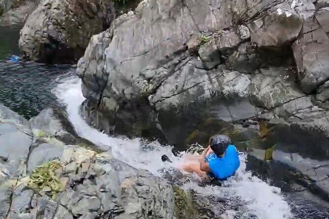 El Yunque Rainforest - Waterslide, Cliff jump, and Rope swing! - The Sum Up