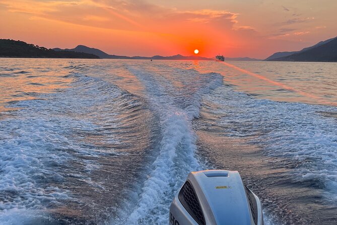 Elaphite Islands With a Luxury Jeanneau Cap Camarat 9.0cc - Snorkeling and Relaxation