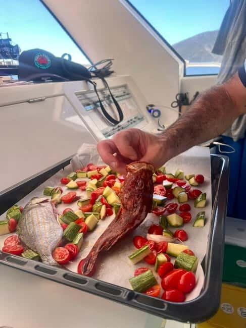 Elba fishing tourism: fishing demonstration with tasting of the catch - An In-Depth Look at the Elba Fishing Tour
