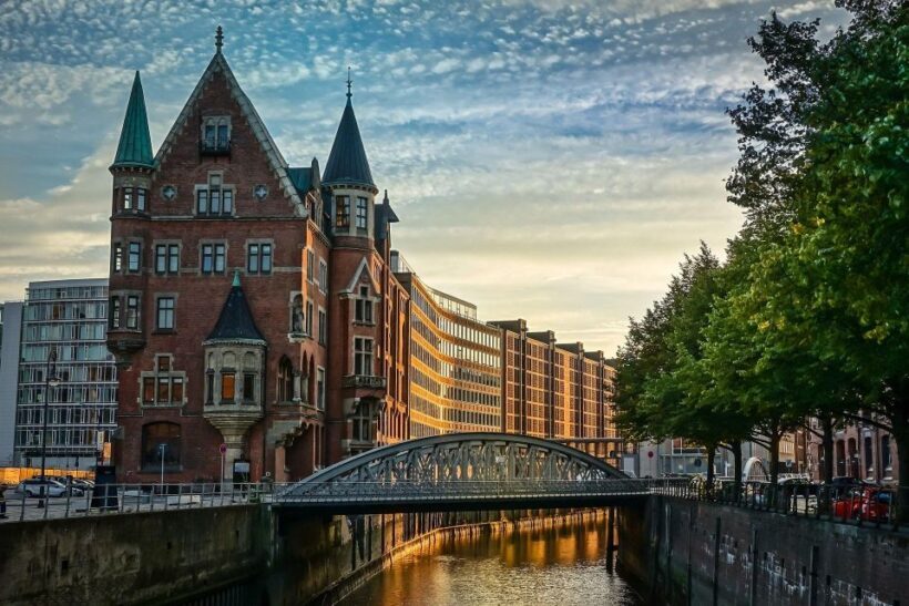 Elbphilharmonie, Speicherstadt & HafenCity Private Tour - Value and Cost Analysis