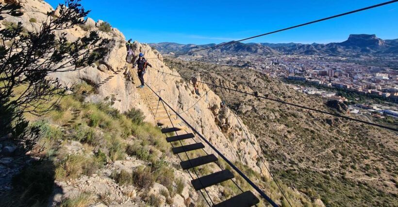 Elda: Ferrata Bolón, tirolina récord. - Final Thoughts