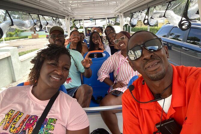 Electric Bus tour of Nassau with sampling of local food & drinks - Key Points