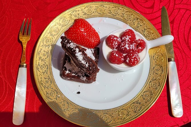 Elegant 5-Course Rooftop Dinner With Panoramic Views of Lyon - Gracious Hosts and Social Connections