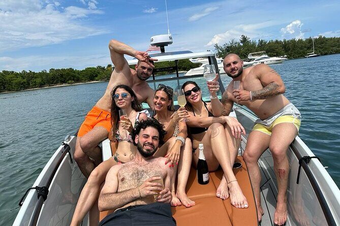 ELEGANT LUXURY MOTOR YACHT PARTY (*No Hidden Fees*) - Who Is This Tour Best For?