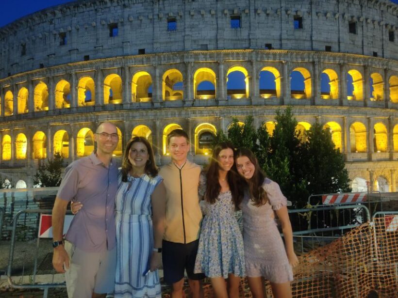 Elegant Rome by night tour and dinner in a local restaurant - FAQs