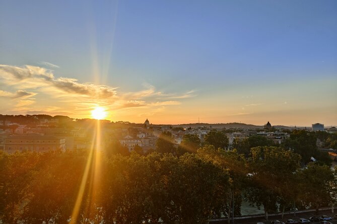 Elegant Rome by Night Tour and Dinner in a Local Restaurant - Exploring the Keyhole of Malta