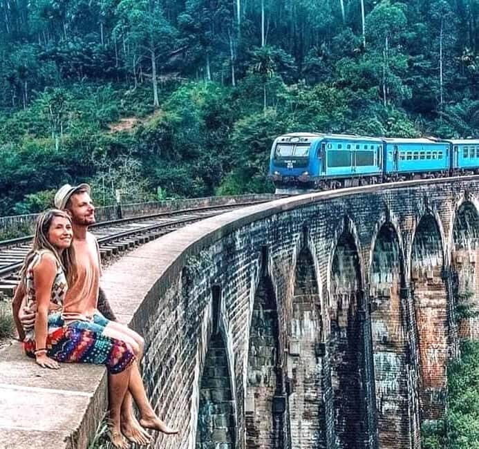 Ella: 9 Arches Bridge, Little Adam's Peak, Tea Factory, Food - Key Points