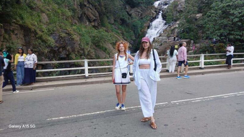 Ella: 9 Arches Bridge, Little Adam's Peak, & Tea Factory - FAQ