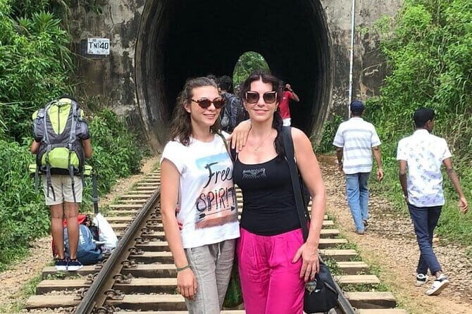 Ella to Arugam Bay Shuttle & Upper Diyaluma Waterfall Hike - FAQ