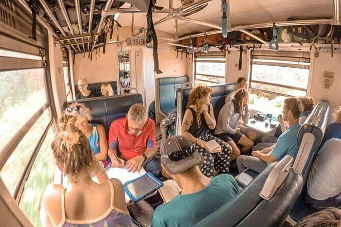 Ella to Nanu Oya train ride on (Train No: 1006 "Podi Menike") - An In-Depth Look at the Scenic Train Ride