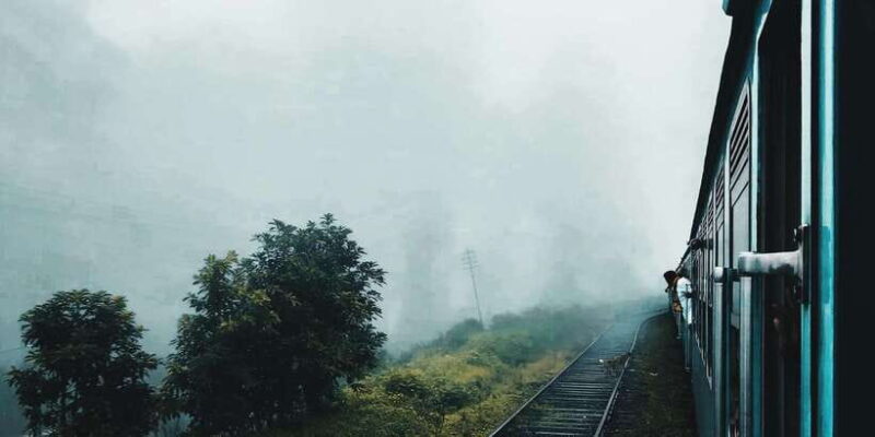 Ella Train Experience with Dip & Dine at Ravana Pool Club - Key Points