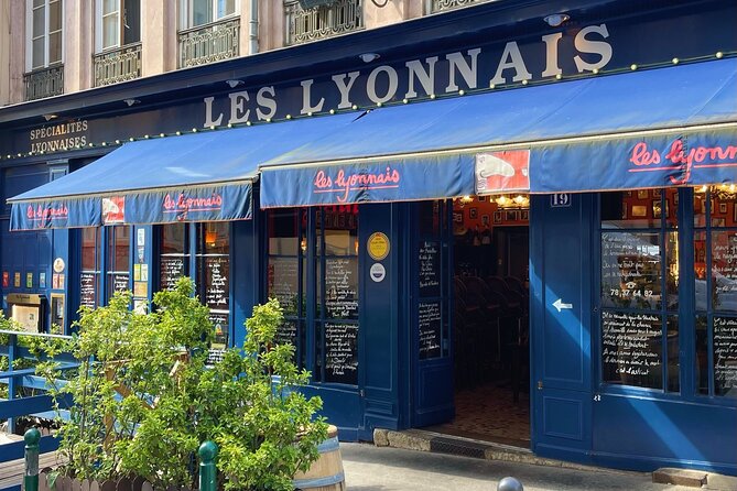 Embark on an Aperitif Journey Through the Old Town - Meet Your Expert Local Guide