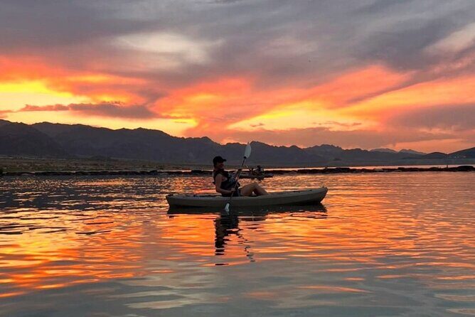 Emerald Cave Sunset Glow Kayak Tour: 3 Caves, Wildlife & Lights - A Closer Look at the Experience