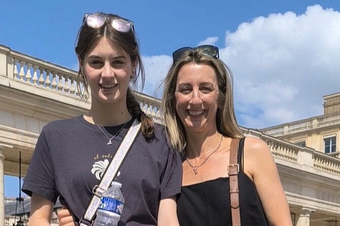 Emily in Paris Private Walking Tour of Paris - Personalized Recommendations for Your Parisian Adventure