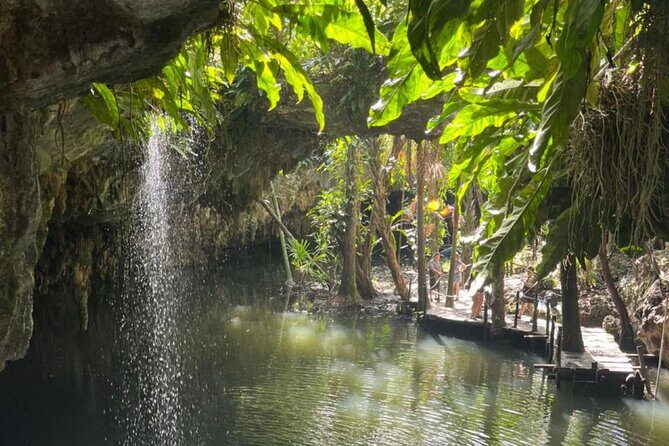 EN Jade Cavern in Jeep Snorkeling Tour & Lunch - A genuine adventure in Cozumel: Jade Cavern, snorkeling, and cultural delights