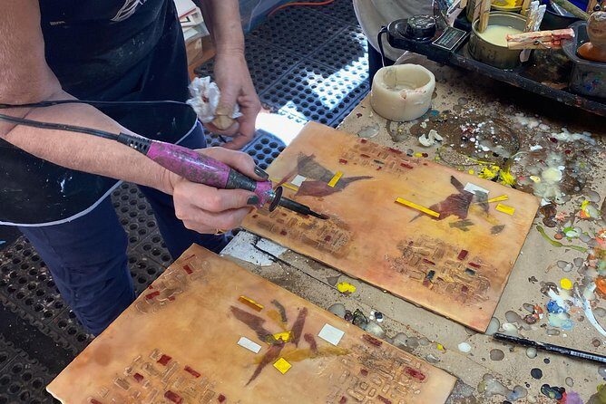 Encaustic painting workshops with Ezshwan Winding - FAQ