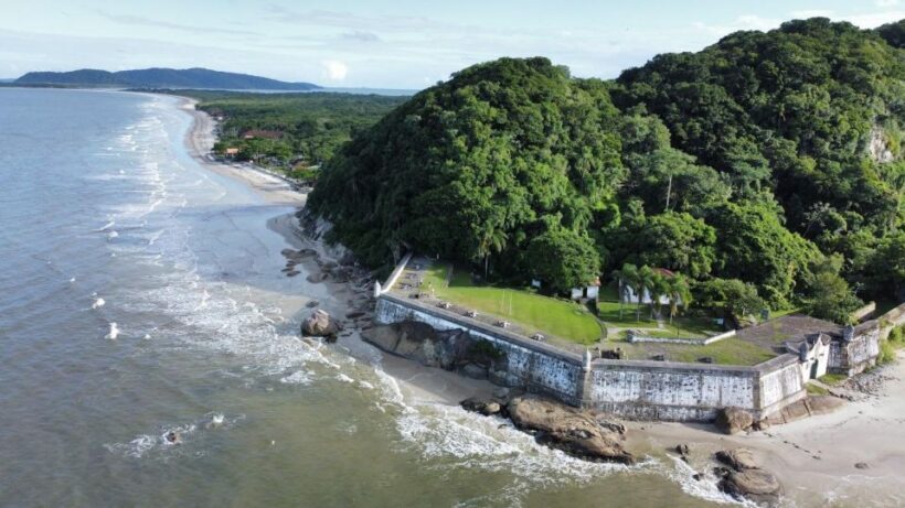 Enchanting Escape: Discovering Ilha do Mel's Hiden Treasure - What Travelers Can Expect