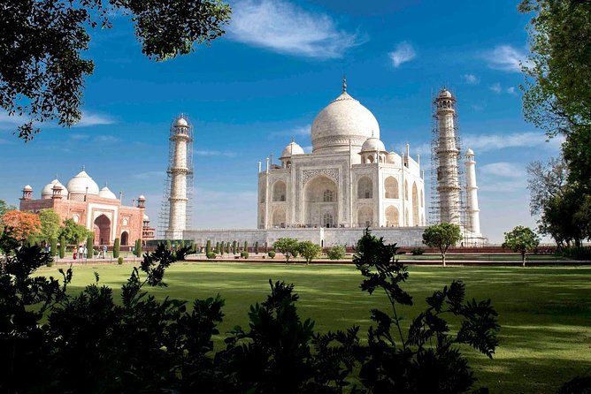 Enchanting Taj Mahal Same Day Tour by Gatiman Train From Delhi - What Makes This Tour Stand Out?